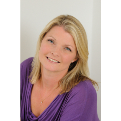 Lucy Hogan - Curtain & Cushion Artistry