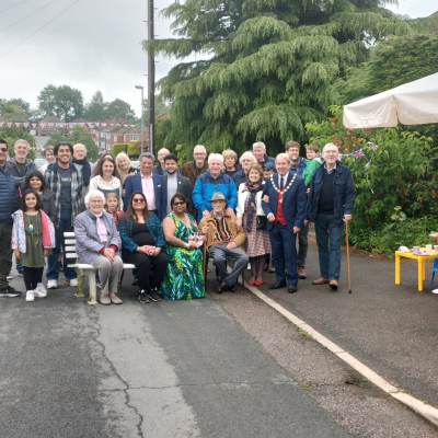 Deputy Mayor Of Walsall Celebrates Platinum Jubilee With Residents