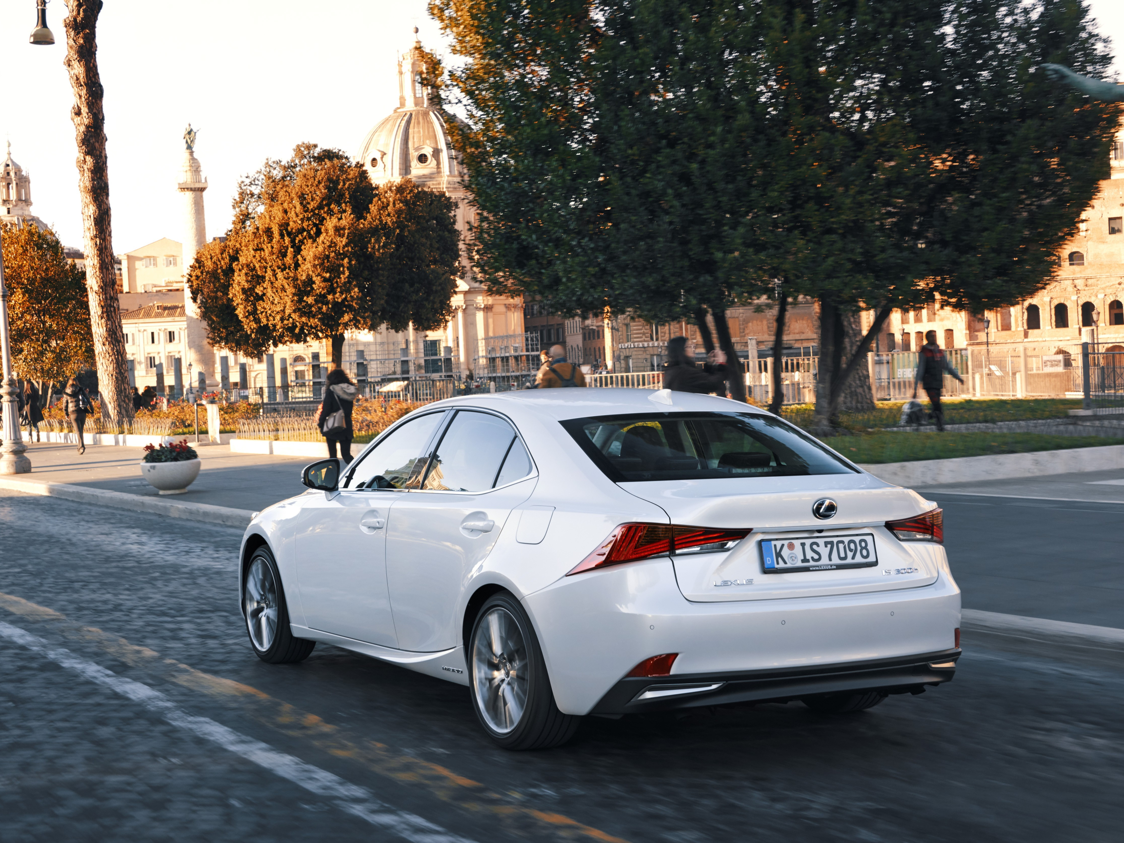 Lexus Stockport - part of the RRG Group, trading since 1967