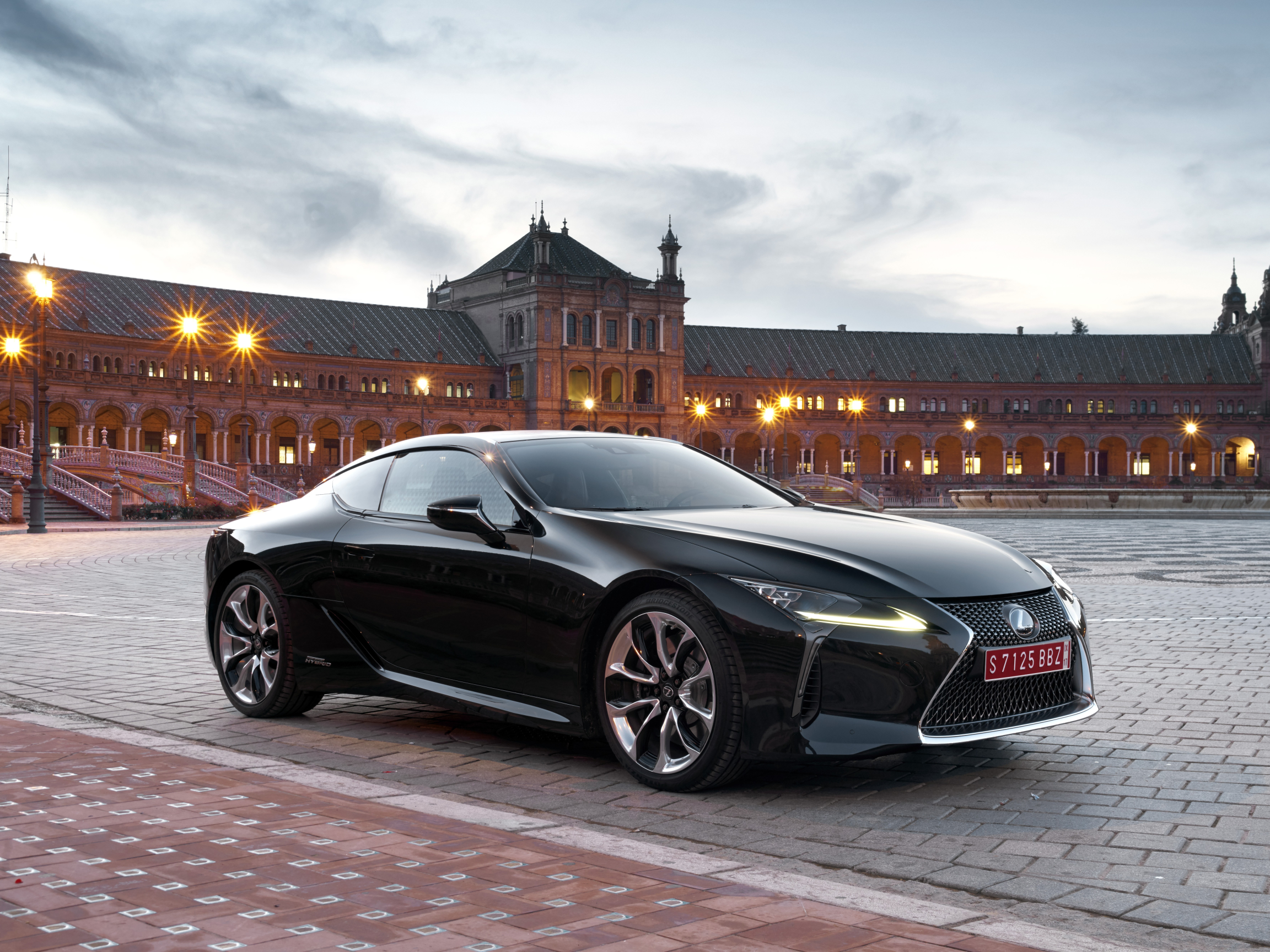 Lexus Stockport - part of the RRG Group, trading since 1967