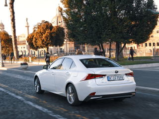 Lexus Stockport - part of the RRG Group, trading since 1967